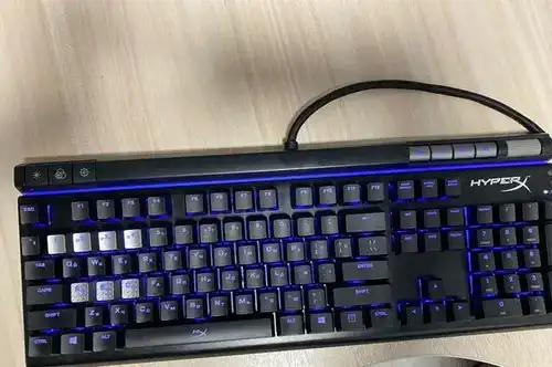 Игровая клавиатура hyperx