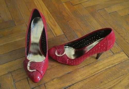 Женские туфли Mascotte (красный цвет)