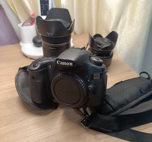 Фотоаппарат зеркальный Canon EOS 60D Body   2 объе