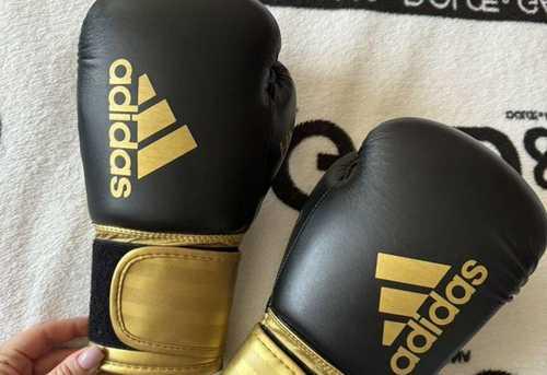 Перчатки боксерские adidas 10 унций