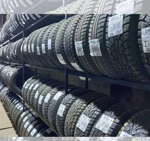 Bridgestone Blizzak LM-80 215/60 R17 96H