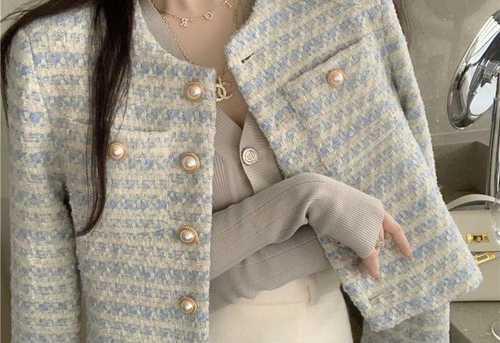 Твидовый пиджак женский голубой