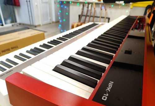 Цифровое пианино для новогодних выступлений