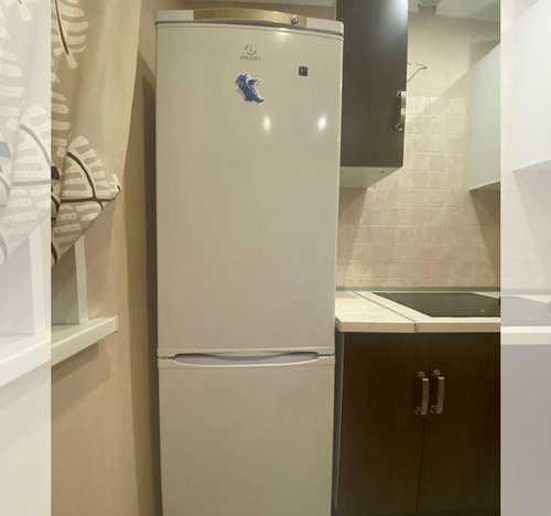 Холодильник indesit SB 185 Б\У