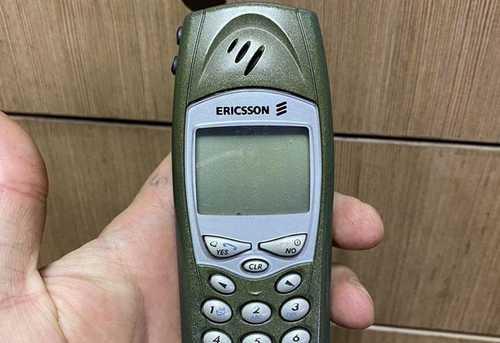 Sony Ericsson R300d Телефон