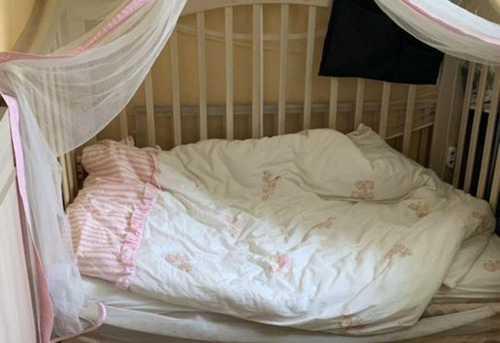 Детская кроватка Гандылян на колесиках
