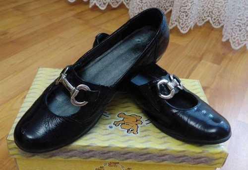 Школьные лаковые туфли для девочки 34 размер