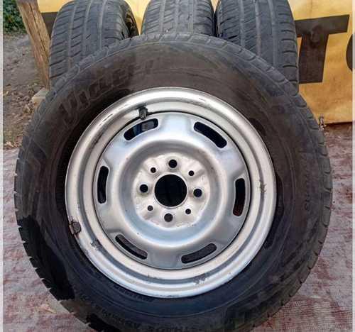 Viatti Strada Asimmetrico 175/70 R13 19K