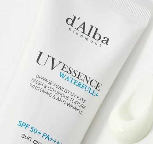 D alba essence waterfull spf 50 