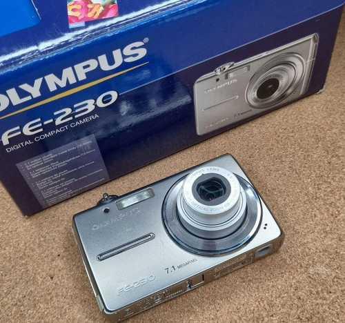 В хорошем состоянии Olympus fe-230 с коробкой