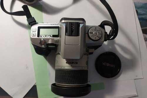 Пленочный фотоаппарат Minolta Dynax 5 с объективом