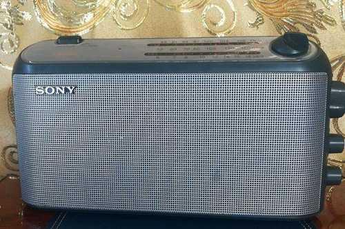 Радиоприёмник Sony ICF-303S FM 88-108 MHz 220 В