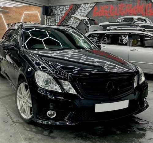 Решётка Mercedes E -class w212 2 полосы черная