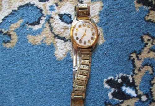 Часы мужские позолоченные Wostok с браслетом