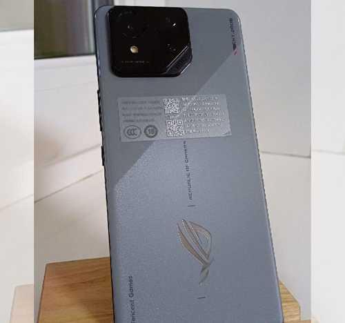 Asus ROG Phone 8, 12/256 ГБ