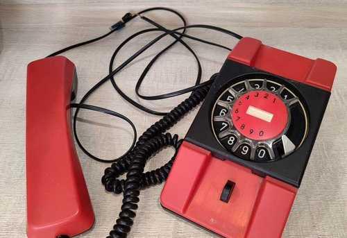 Телефон СССР дисковый красный