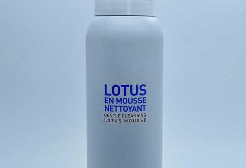 Kenzoki Gentle Cleansing Lotus Mousse