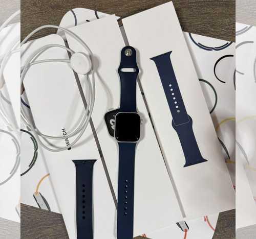 Часы Apple Watch SE 40 mm