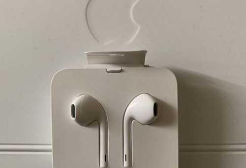 Наушники earpods Apple