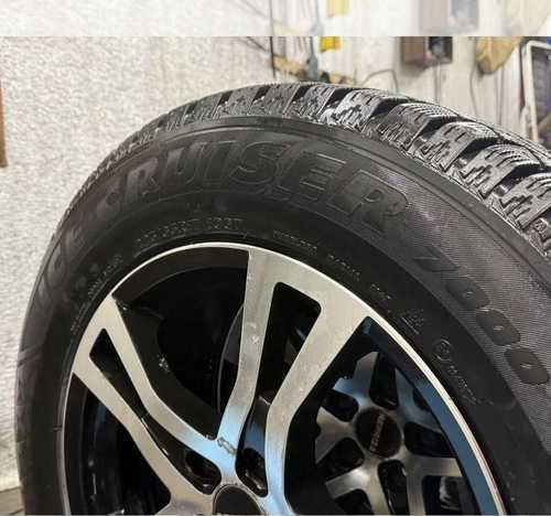 Bridgestone Ice Cruiser 7000 225/65 R17