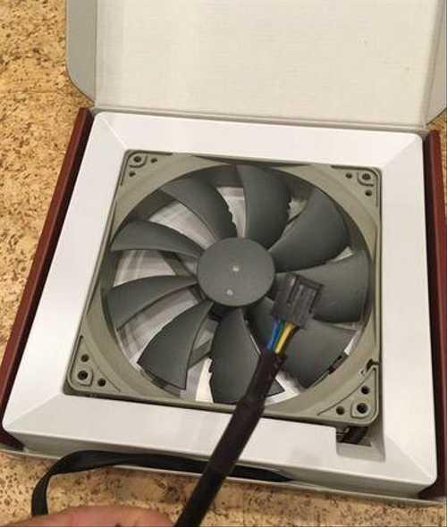 Noctua NF-P14S redux-1200P