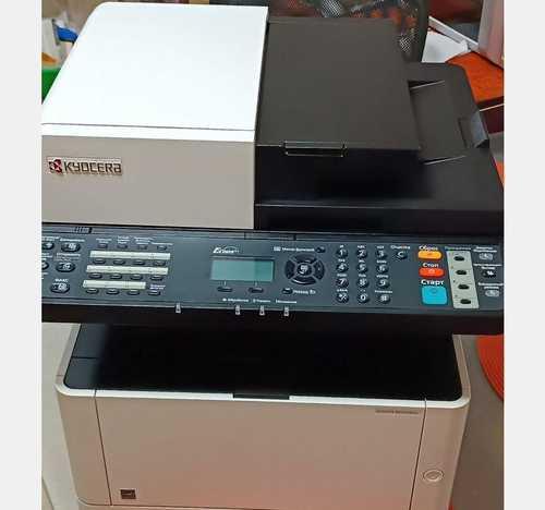 Принтер лазерный мфу kyocera ecosis M2540 dn б/у