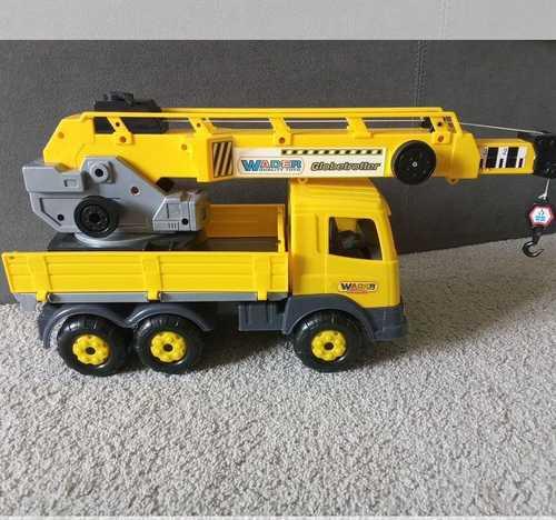 Игрушка большая машинка