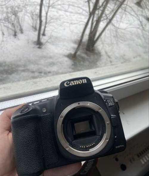 Зеркальный фотоаппарат Canon eos 20d