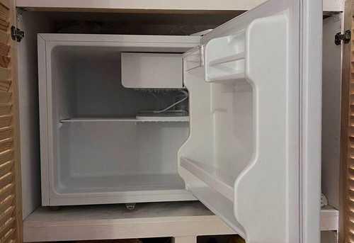 Холодильник однодверный Бирюса белый 50