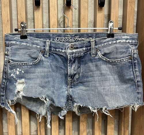 Укрроченные джинсовые шорты guess premium 29