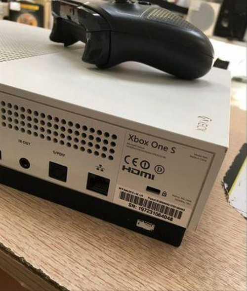 Xbox ONE S 1TB