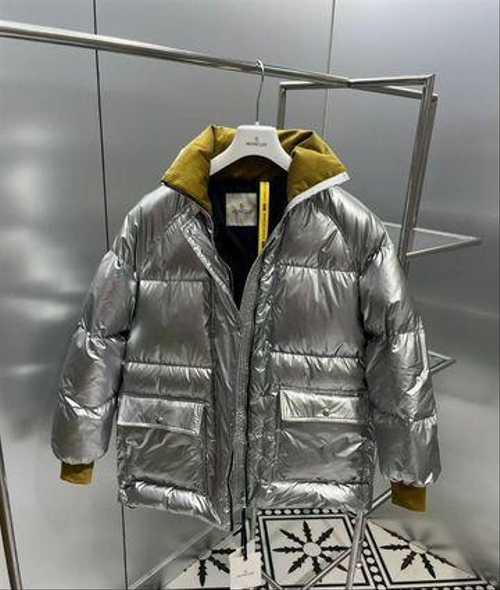 Пуховик Moncler