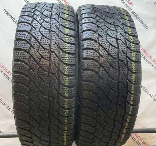 Viatti Bosco S/T V-526 215/55 R17 94M