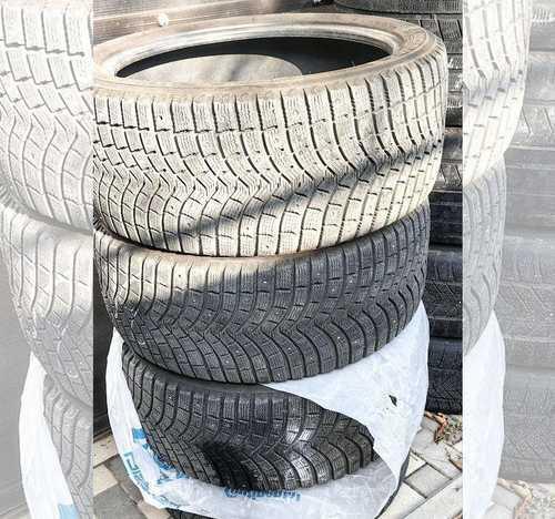 Michelin X-Ice North 275/40 R21