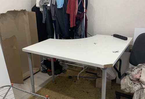Письменный стол IKEA угловой