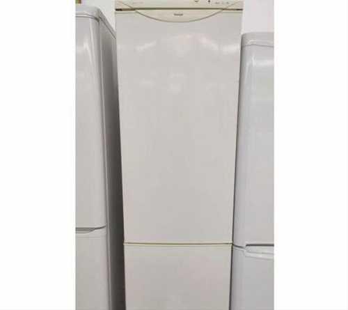 Холодильник Snaige RF 390