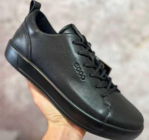 Кроссовки Ecco стильные