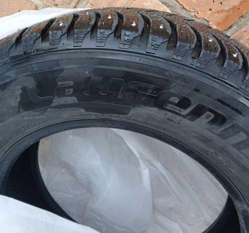 Laufenn I Fit Ice LW 71 205/70 R15