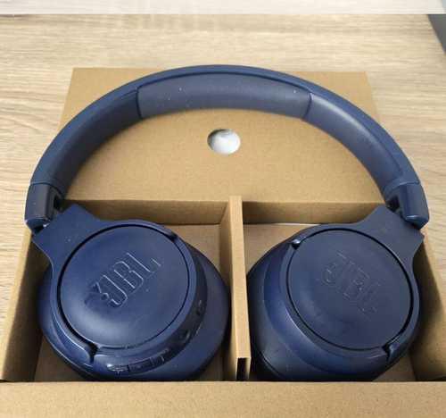 Беспроводные наушники JBL 700BT