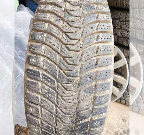 Michelin X-Ice North 3 215/65 R16