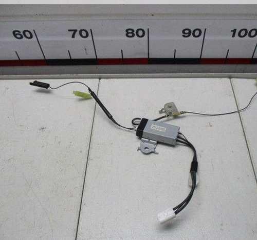 Антенна Toyota Camry XV50/XV55