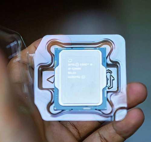 Новый процессор Intel Core i7-13700KF