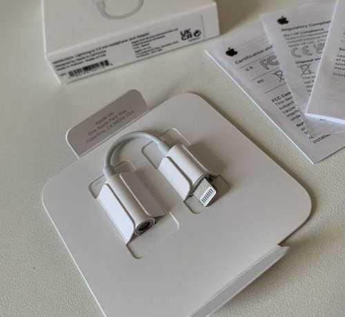 Переходник Apple Оriginal Lightning to Headphone