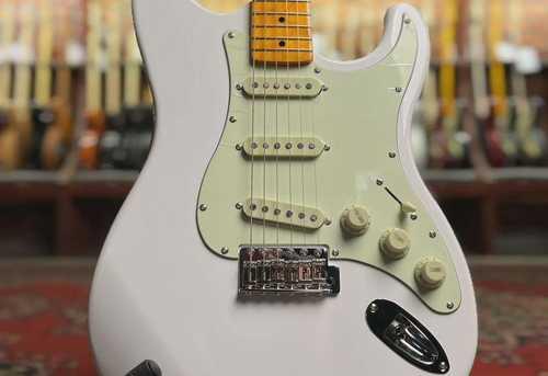 Электрогитара J&D Guitars ST-H Stratocaster SSS Wh