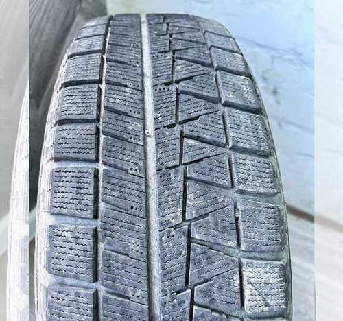 Bridgestone Blizzak Revo GZ 205/65 R15 94Q