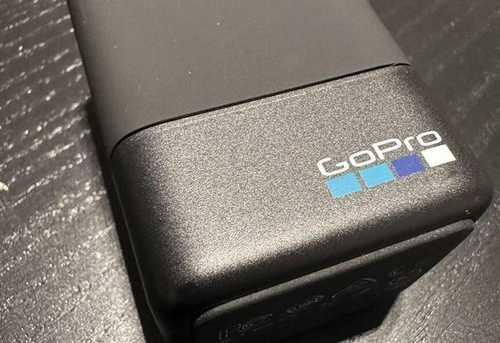 Зарядная станция и батарея GoPro новая