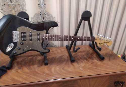 Гитара fender stratocaster с комбиком