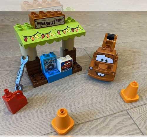 Конструктор lego duplo Cars TM Гараж Мэтра (10856