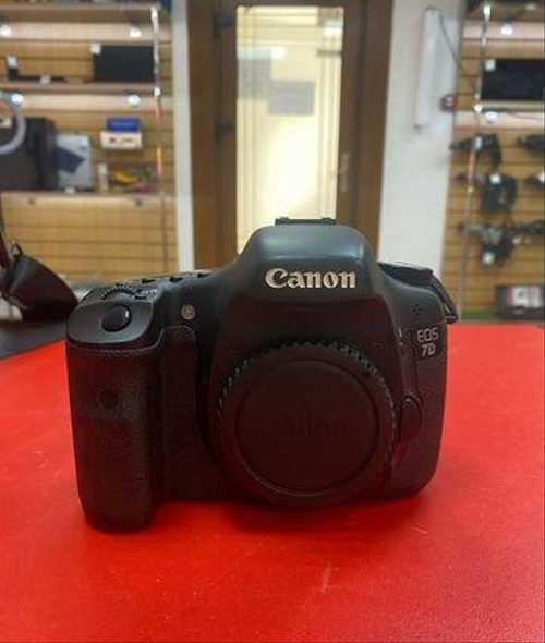 Фотоаппарат Canon DS126251