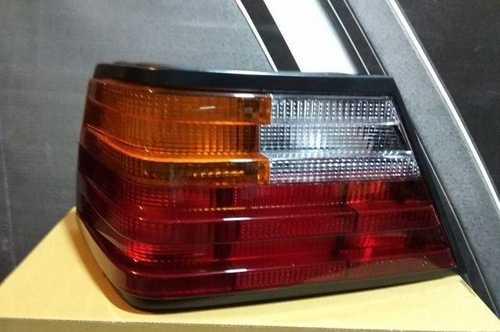 W124 Фонарь задний внешний левый желтый (Depo)